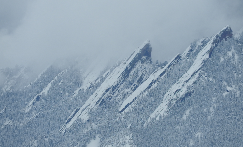 Storm Recap: From 70’s to a blizzard in the blink of an eye – BoulderCAST
